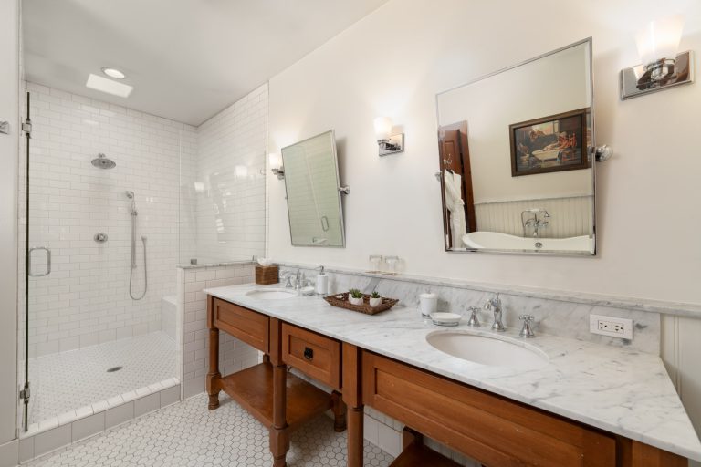 Stay – The Hermosa Inn